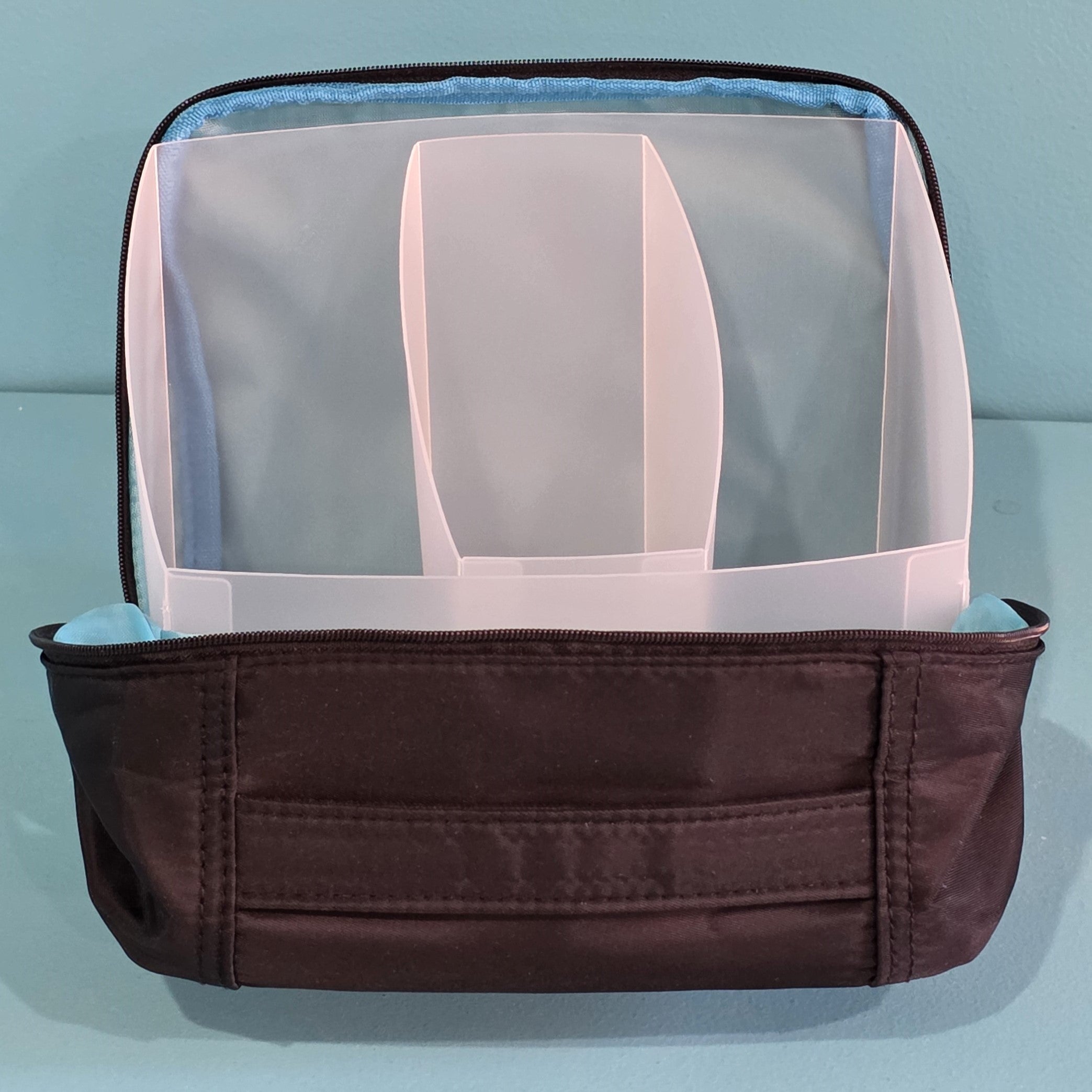 Tag Along Tote I – The Organized Option
